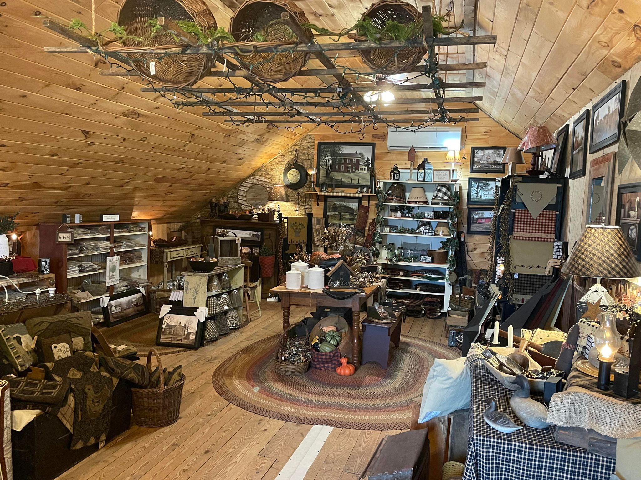 Primitive Barn - Breezy Acres, Saint Albans, Vermont